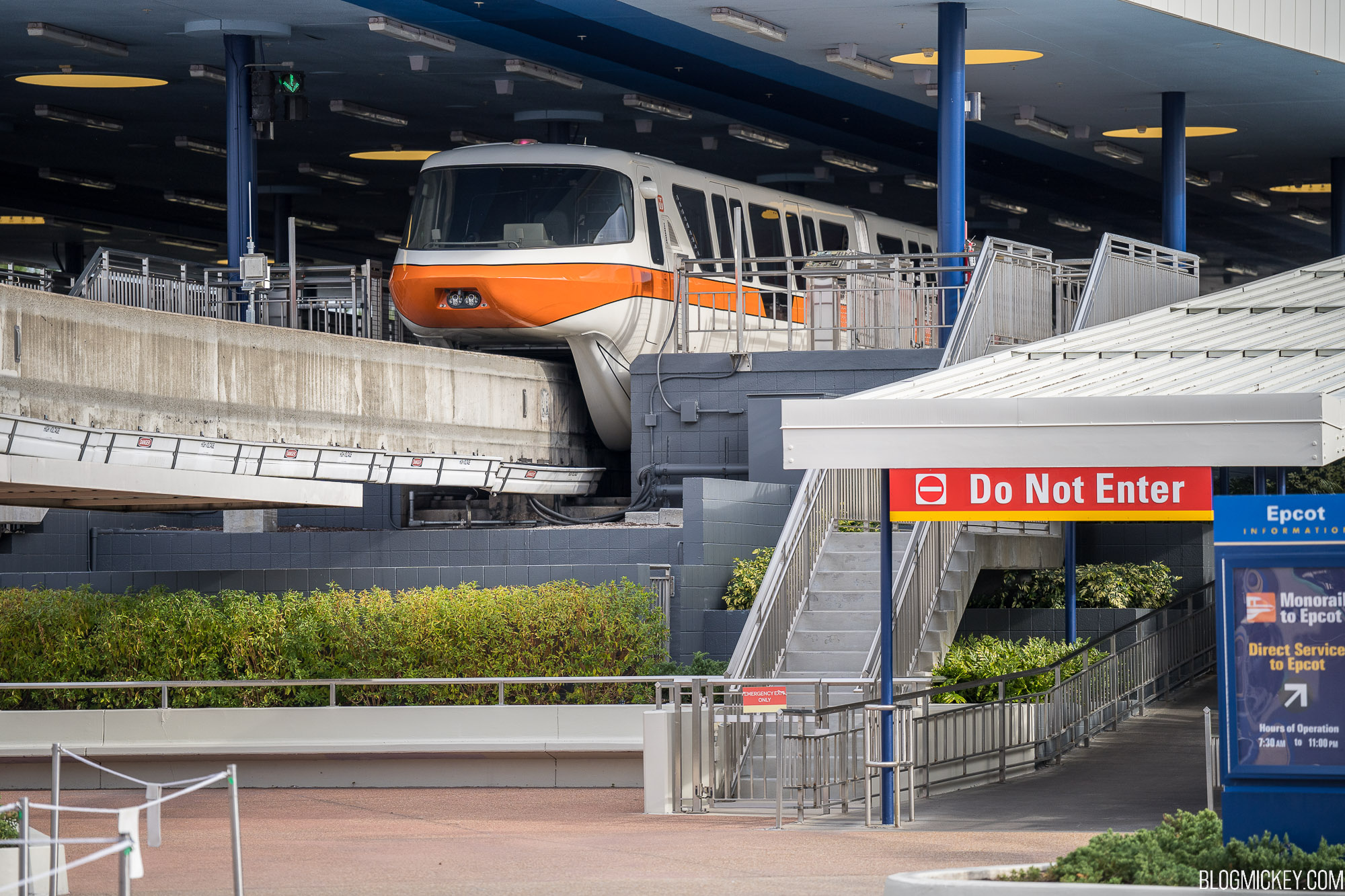 PHOTOS: Walt Disney World Monorail System Faces Continued Downtime