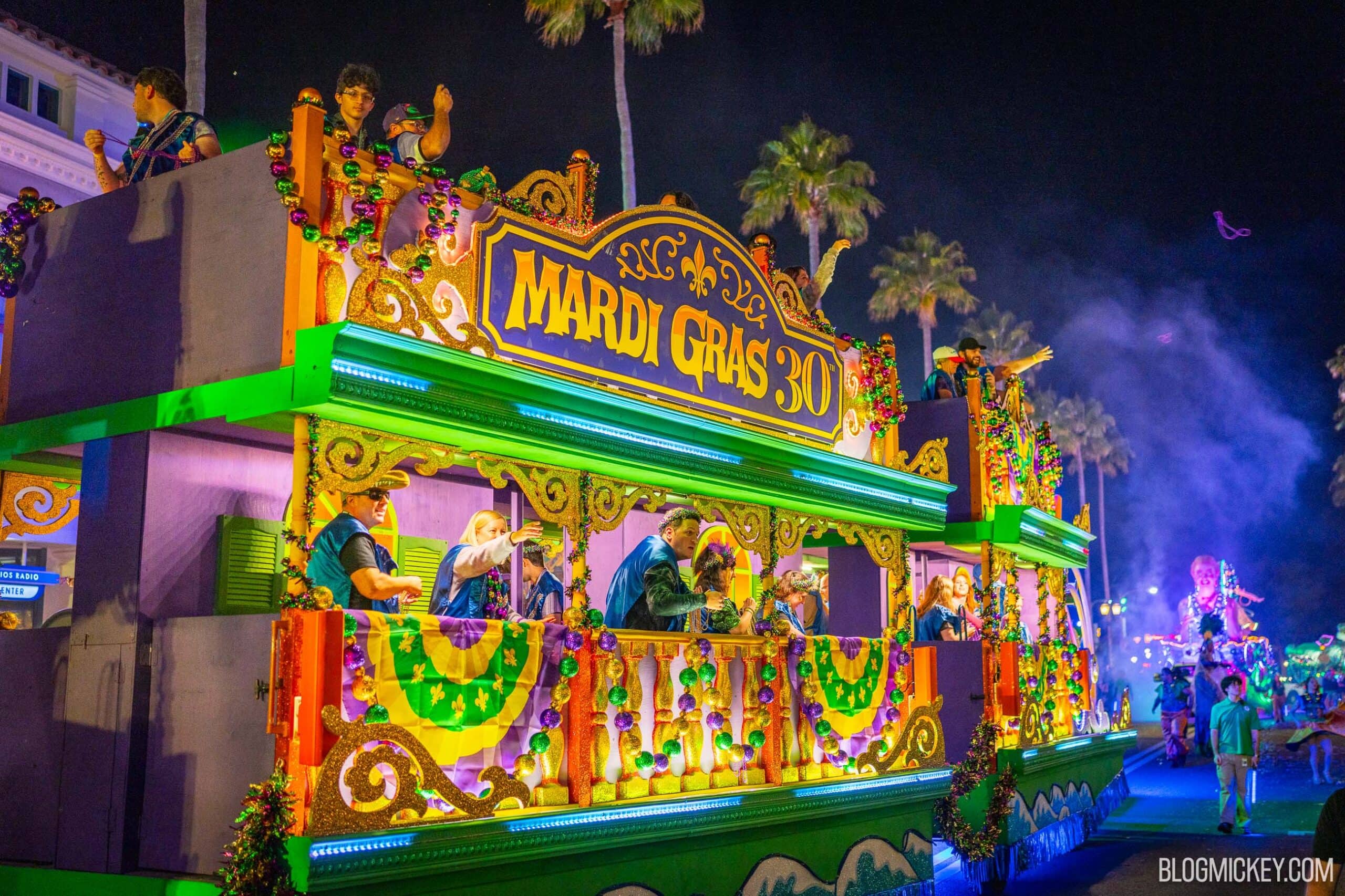 Food & Floats: Float Riding Dining Package Returns for 2026 Universal ...
