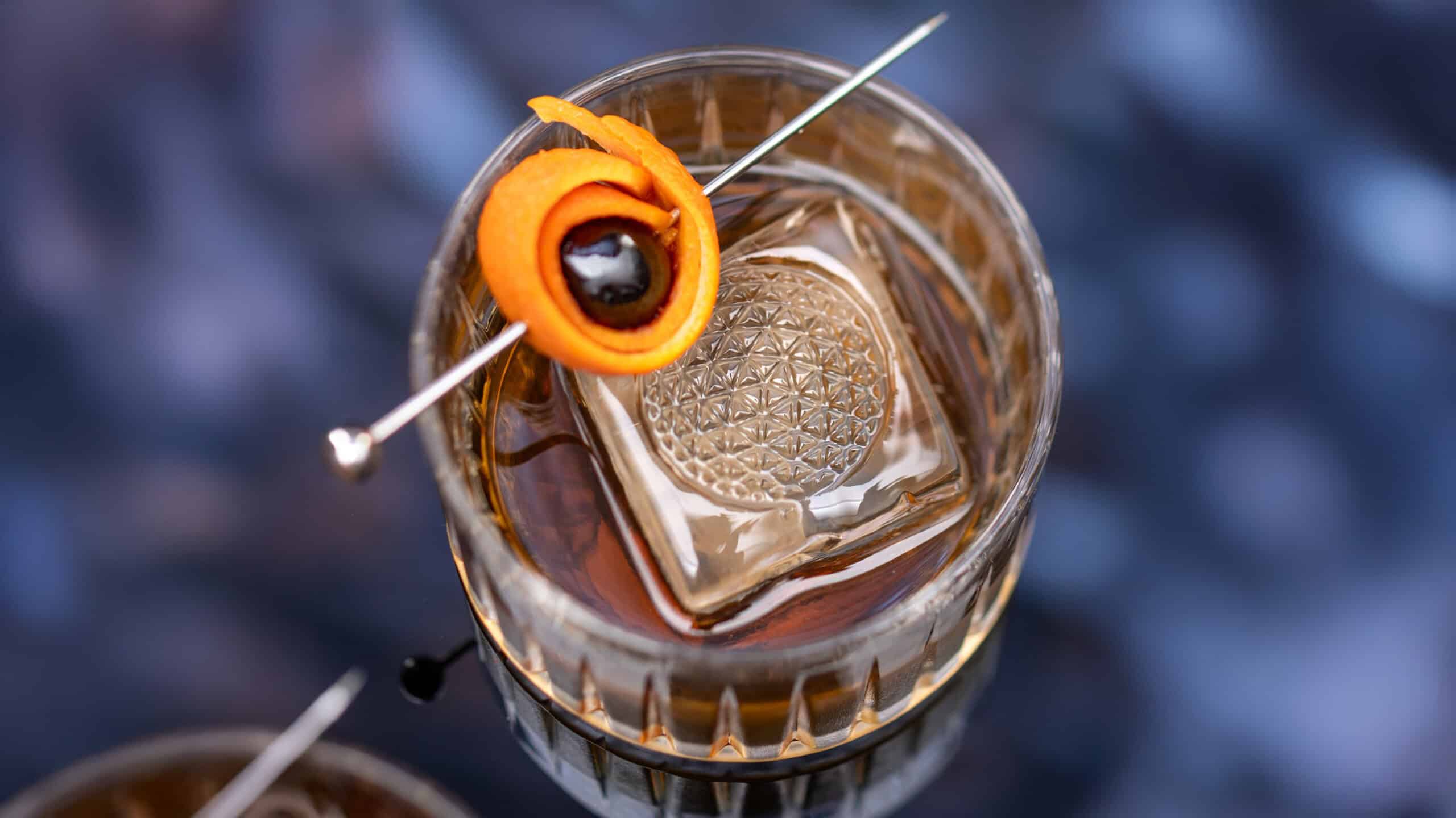 GEO-82 Menu: Eye-Watering Cocktail Prices, Wine by the Bottle, Small ...