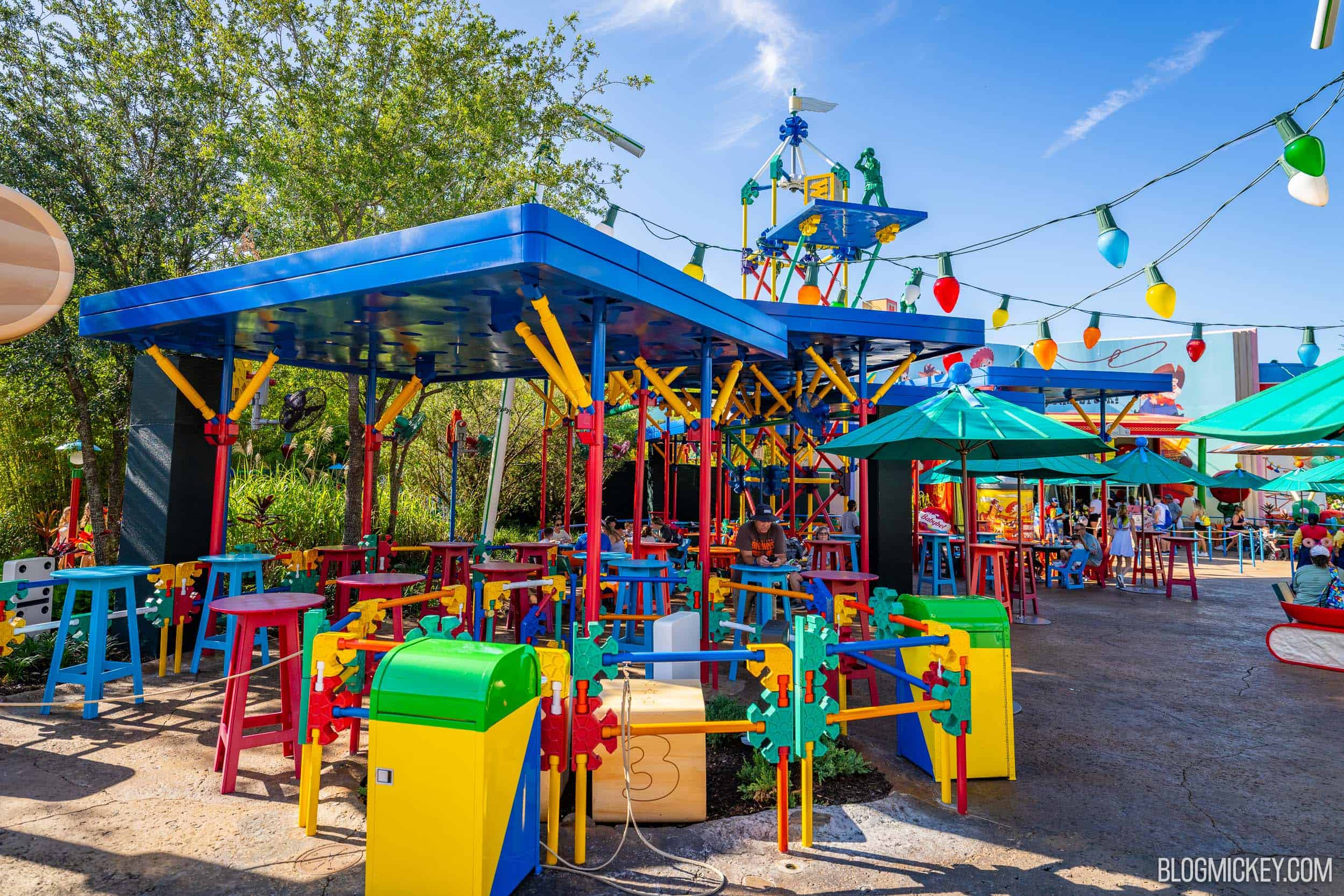 Woody's Lunch Box Shaded Seating Area Completed 3.5 Years After Project ...