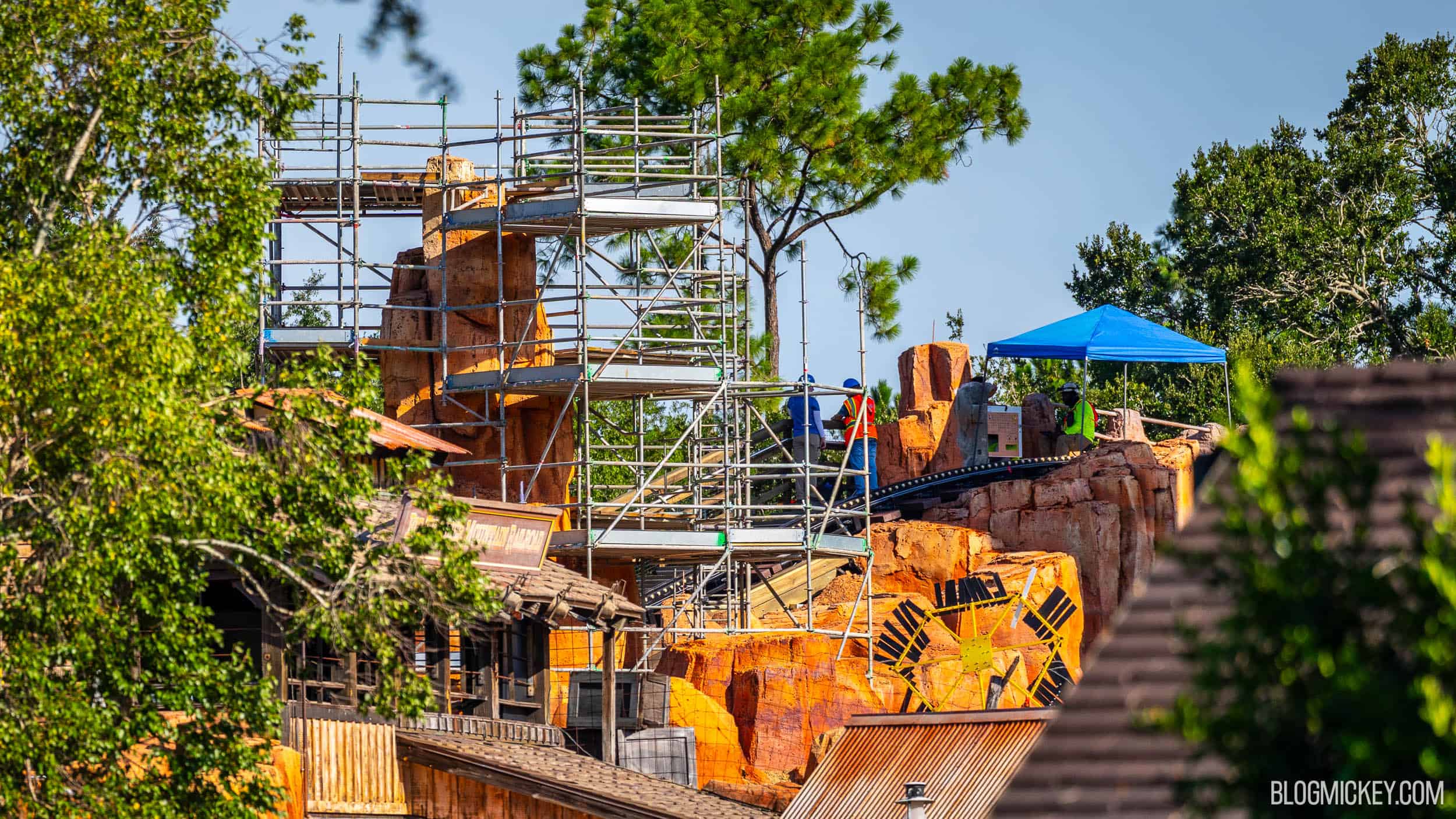 Big Thunder Mountain Refurbishment Update: New Scaffolding, Envelope ...