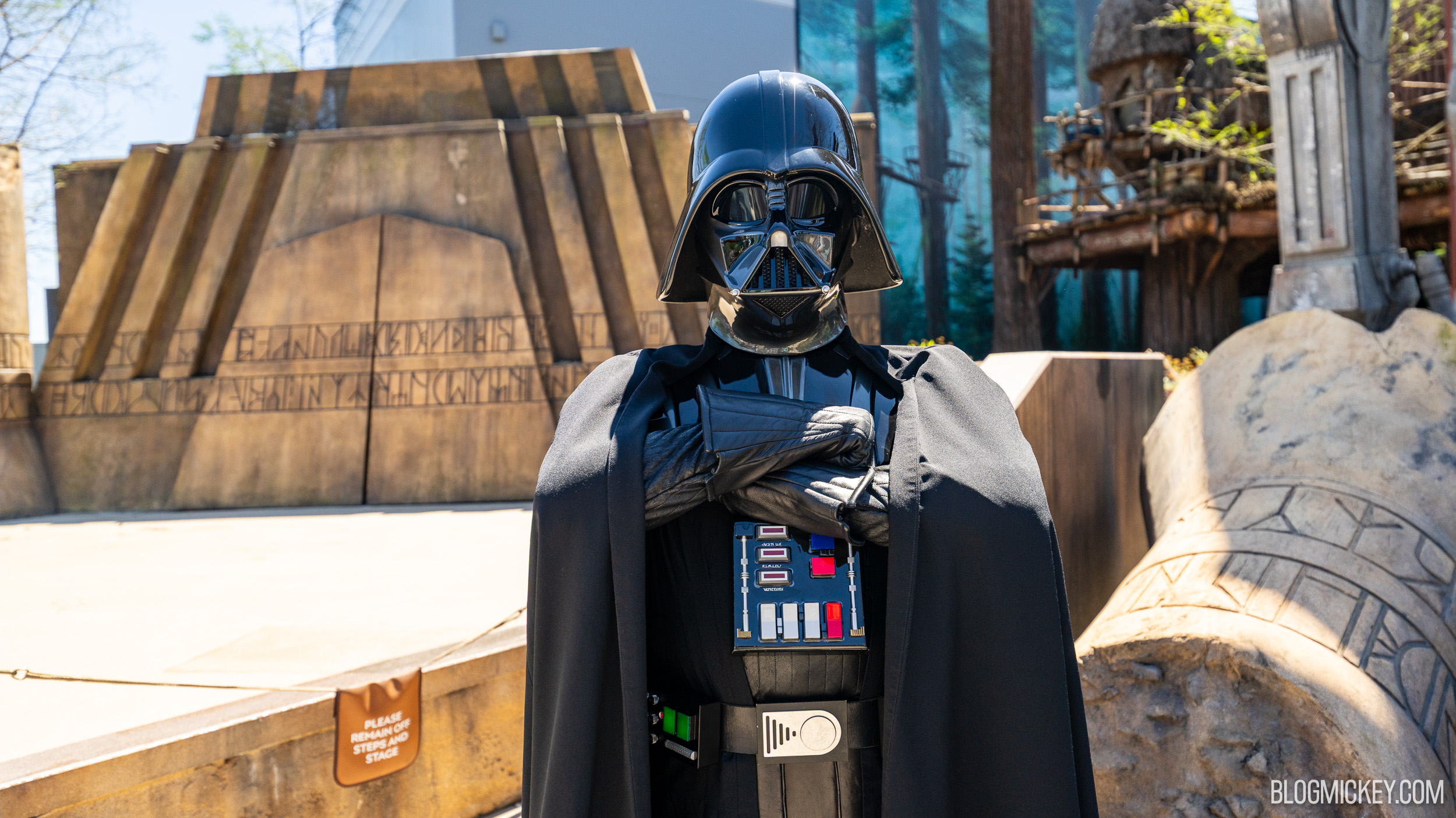 Darth Vader Takes Over Former Jedi Training Academy Stage at Hollywood ...